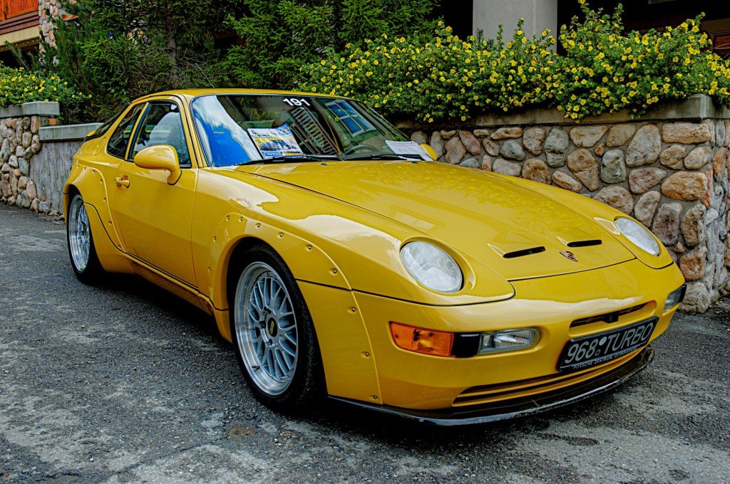 Speed Yellow 968s - Porsche 968 Register